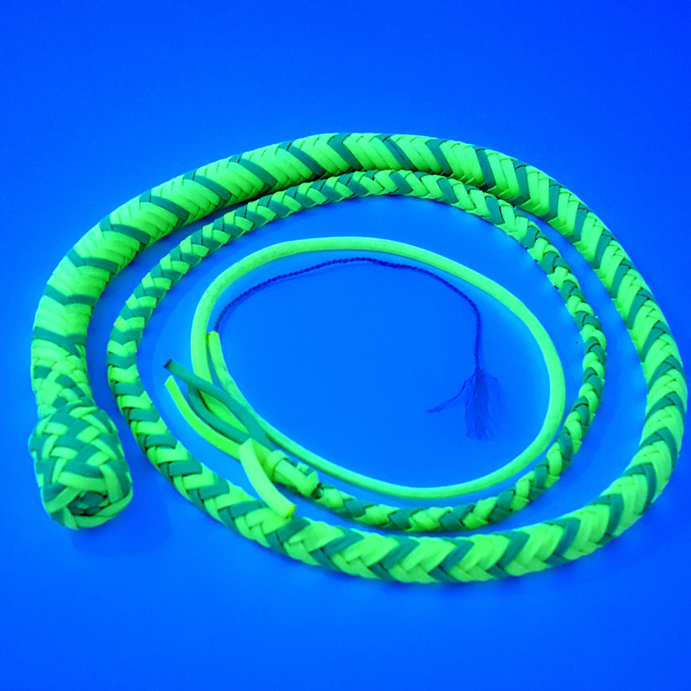 Snake Whip - Traditional Paracord – Pocket Snakes